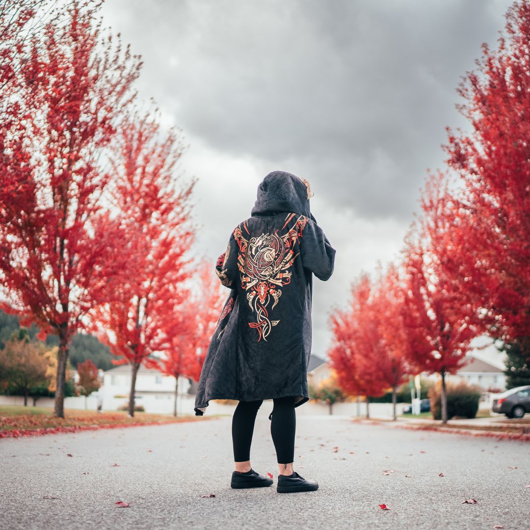 War Raven Cloak – Lunafide