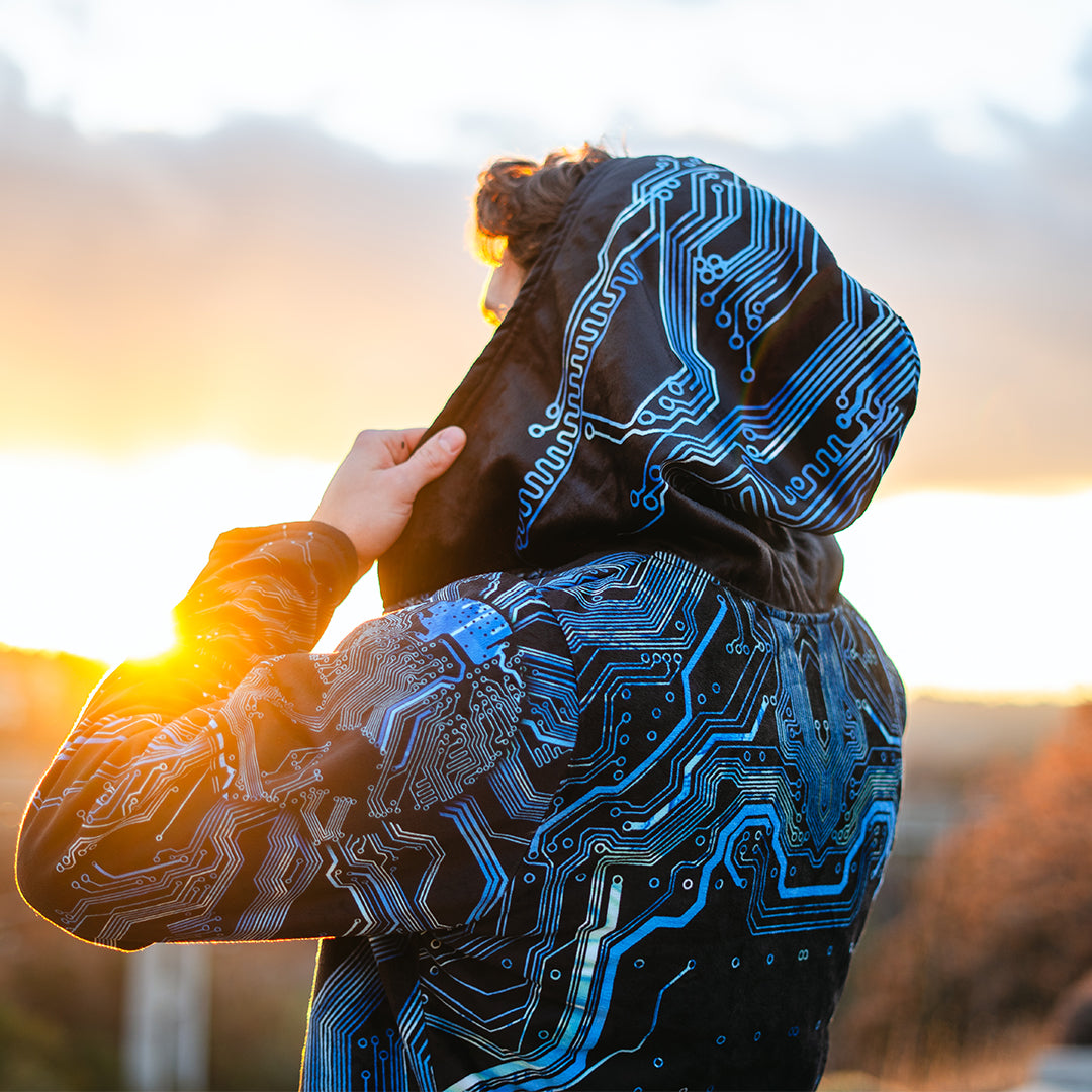 Cyber Cloak – Lunafide